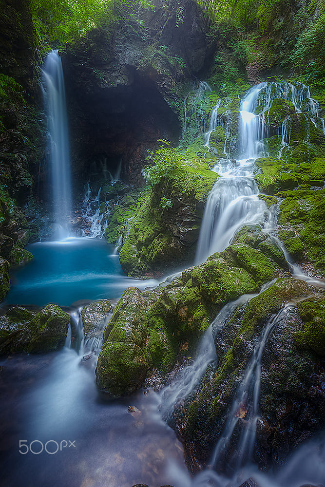 Hidden waterfall by moonriver / 500px