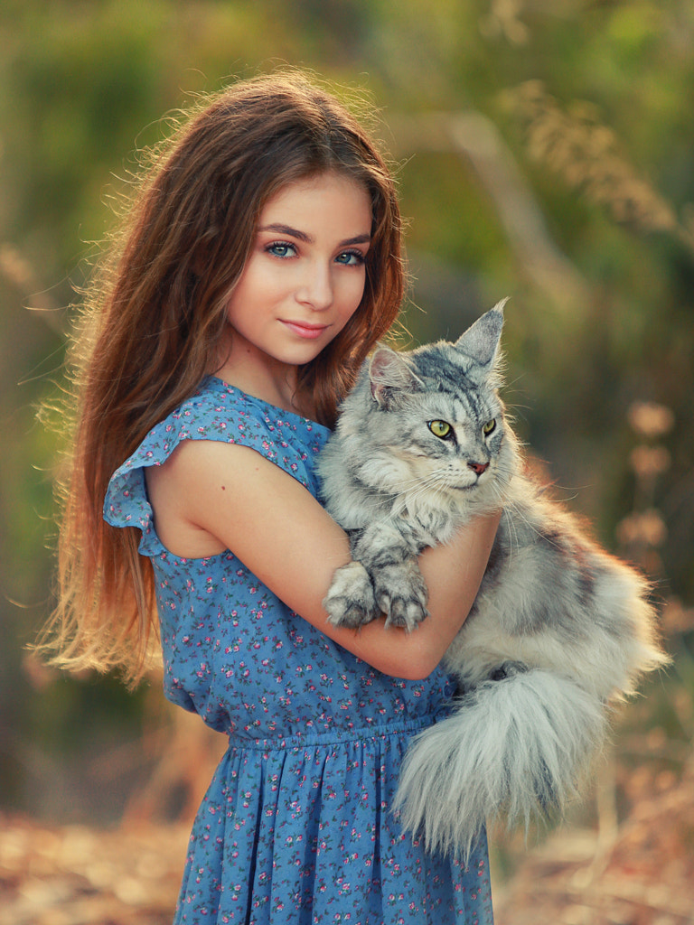 Pretty Girls by Elena Shai / 500px