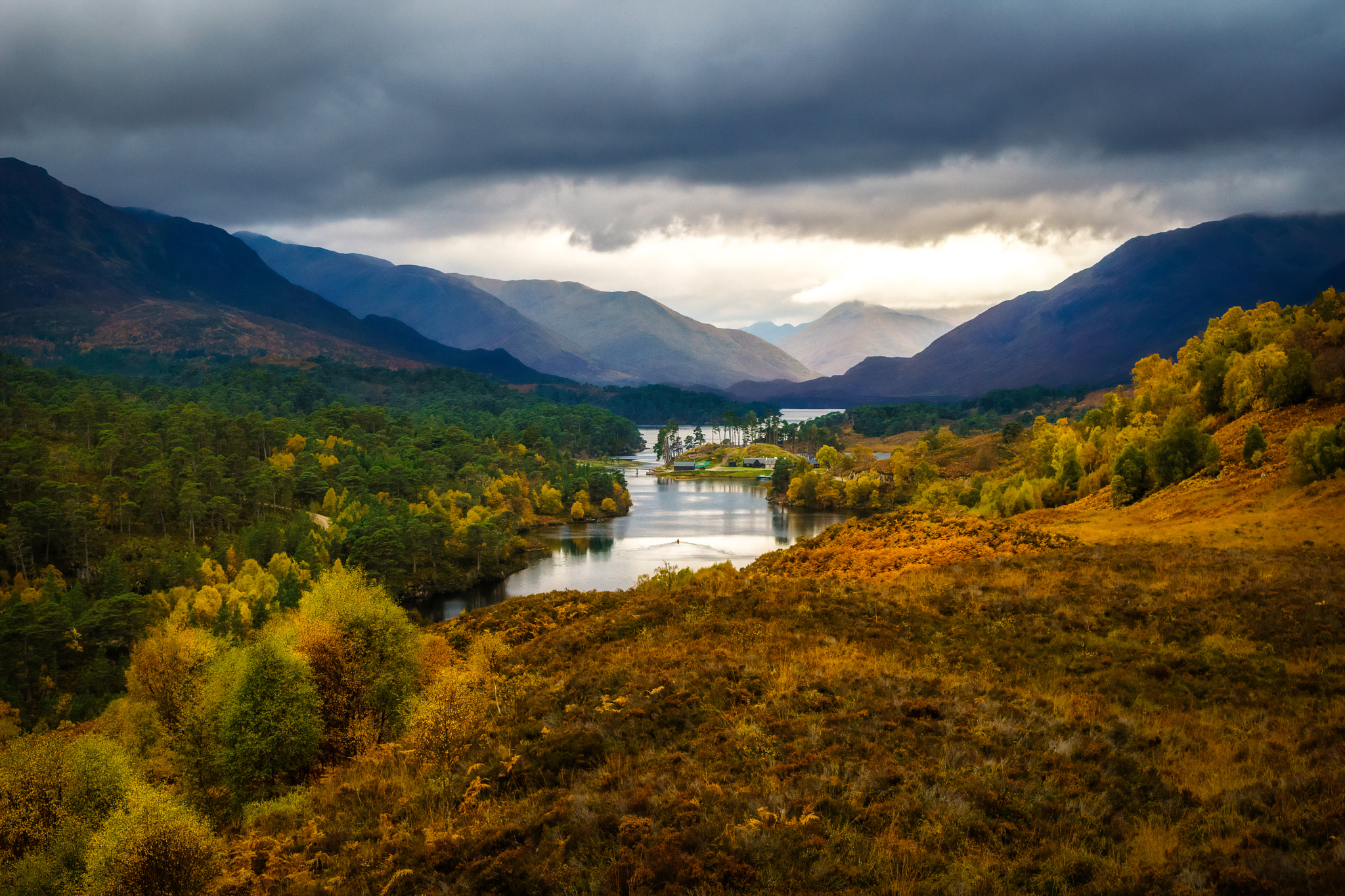 Autumn Landscape with River and Mountains in Scotland | landscape photo ...
