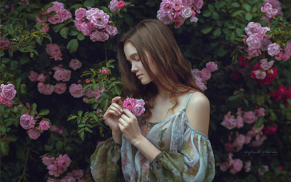 Flower girl by Irina Dzhul / 500px