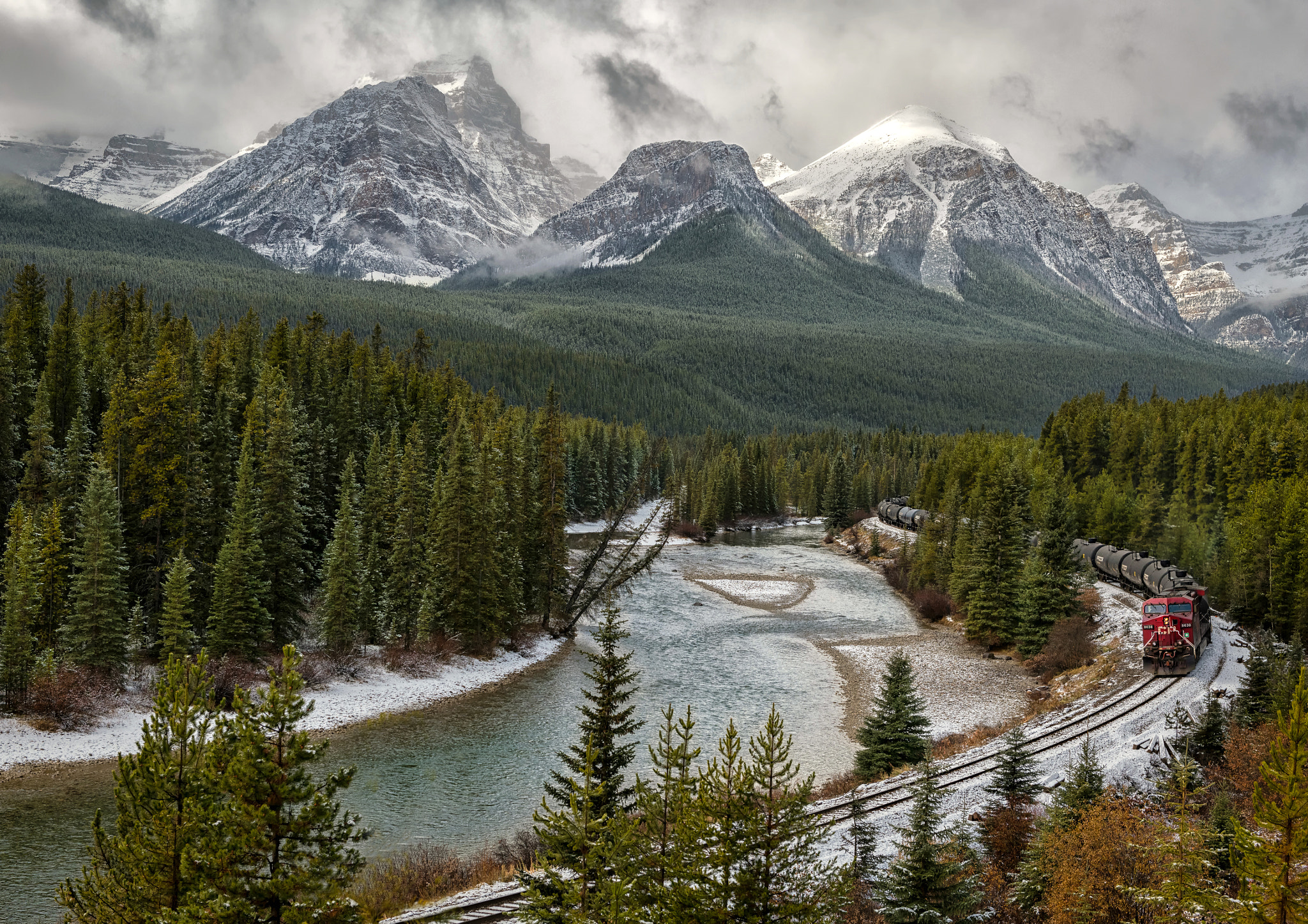 Train at Morant's Curve by Philip Kuntz / 500px