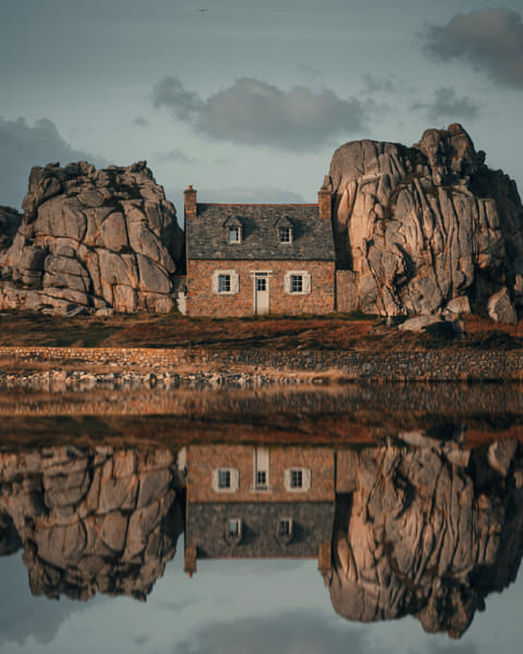 the house between 2 rocks by Michiel Pieters | 500px