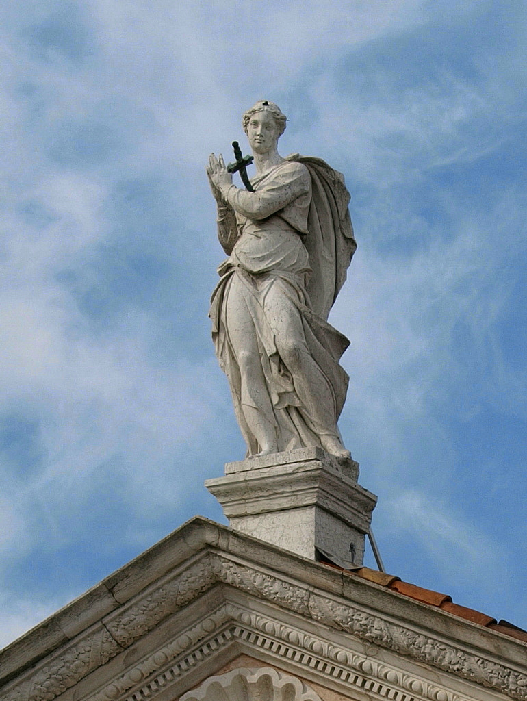 La statua by Franco Anello / 500px