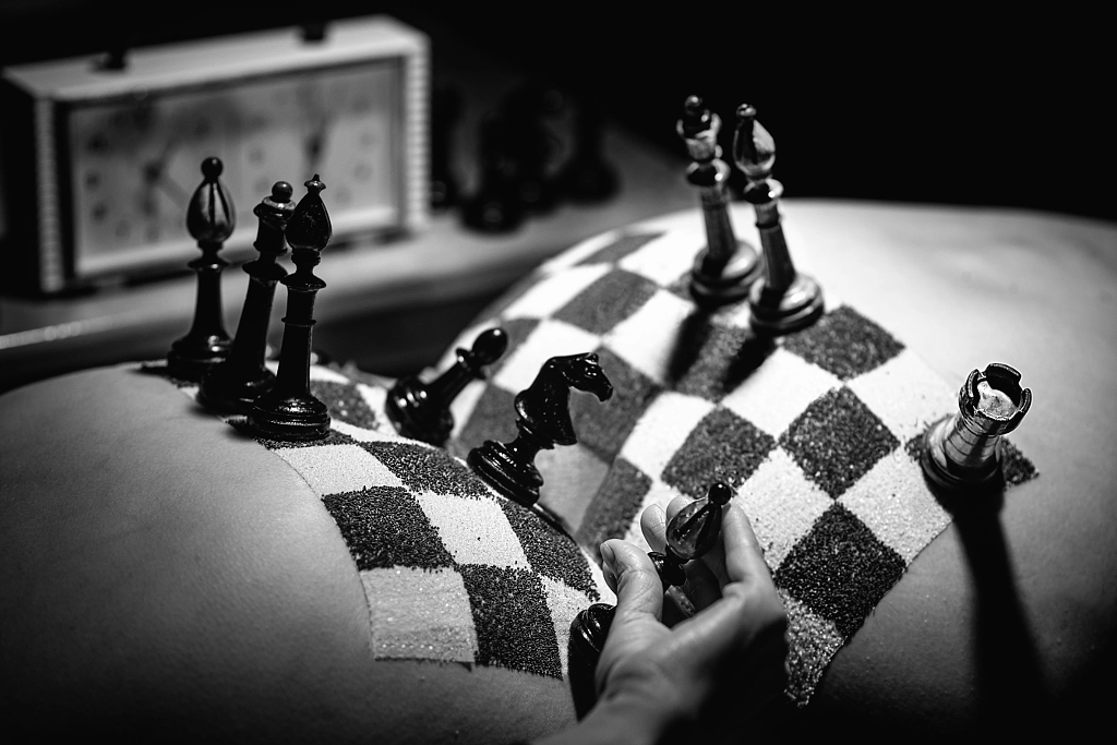 you're on the move by Pavel pa / 500px