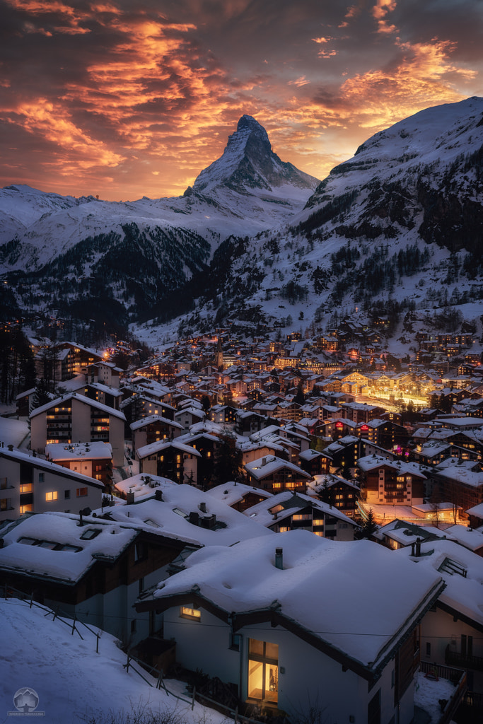 Zermatt Village at Sunset with Matterhorn Peak | city photo by Maurizio ...