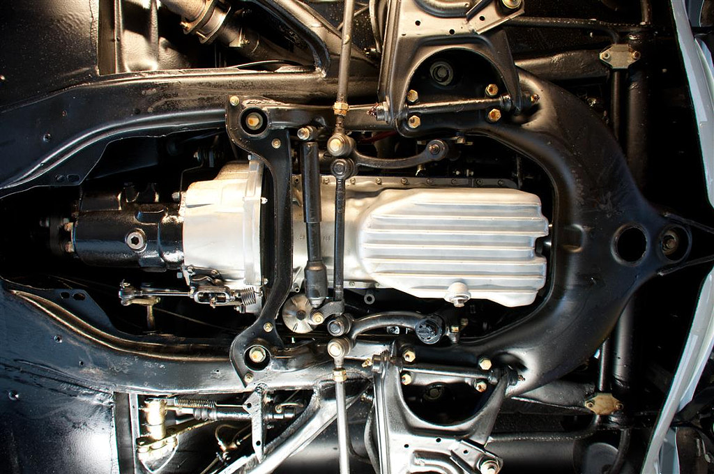 Mercedes Benz 190SL Engine by Frank Hensen / 500px