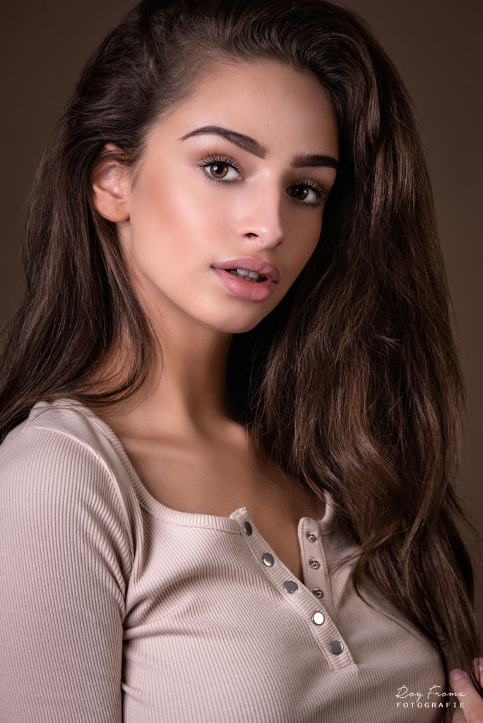 Gabriëlle by Roy Froma | Photography / 500px