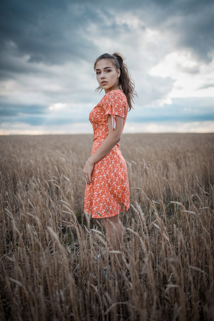 Alina by Darius Main / 500px