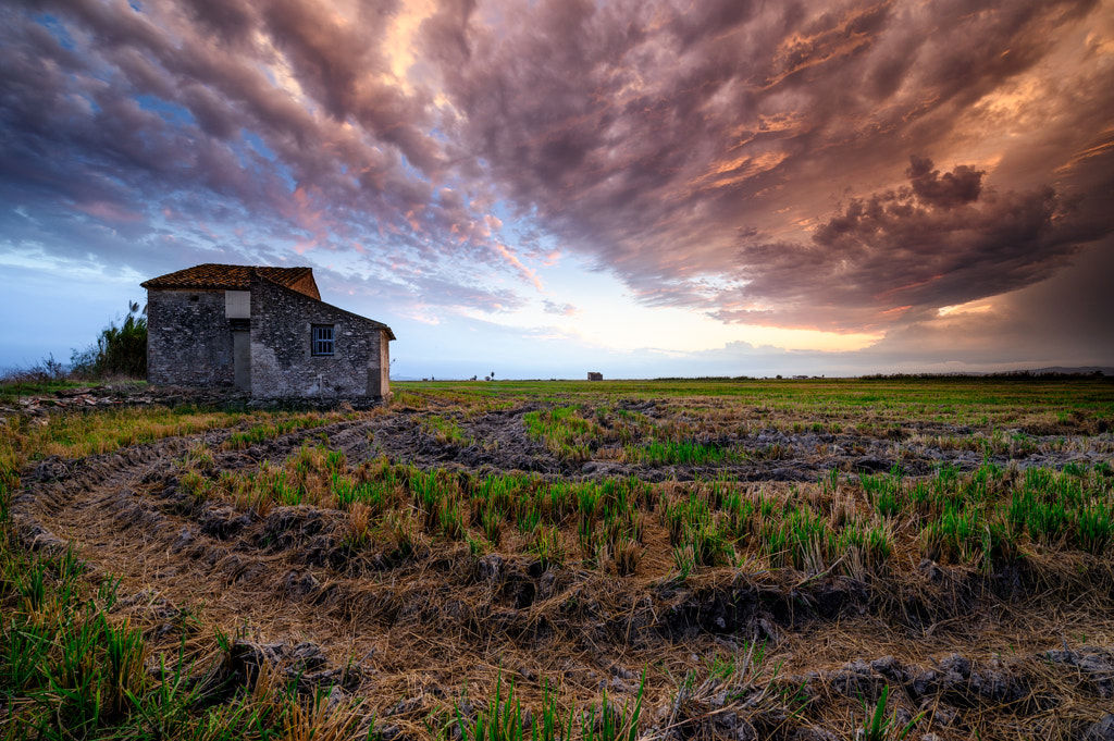 Before the storm by Cesar March / 500px