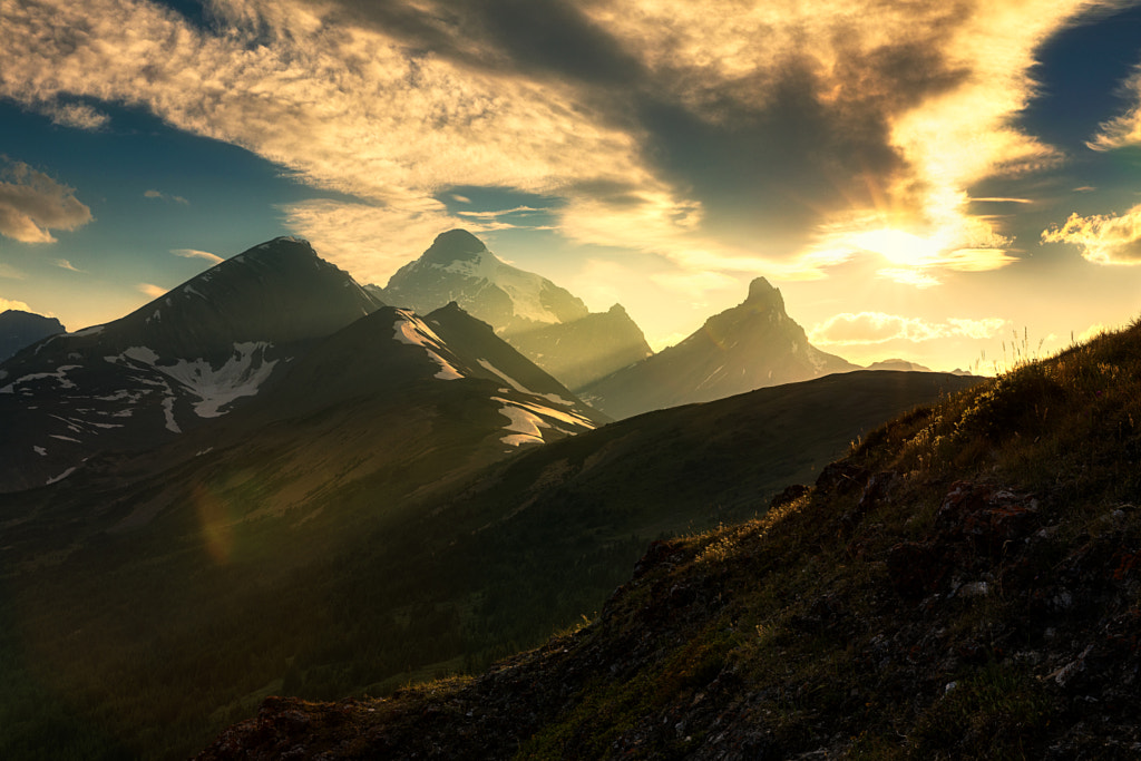 The Parker Ridge In Sunshine by Annie Fu / 500px
