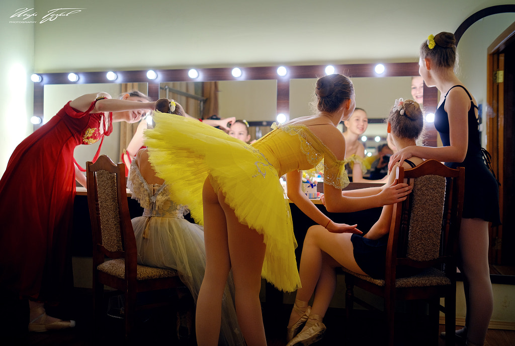 ballerinas in the dressing room by Igor Goodkov / 500px
