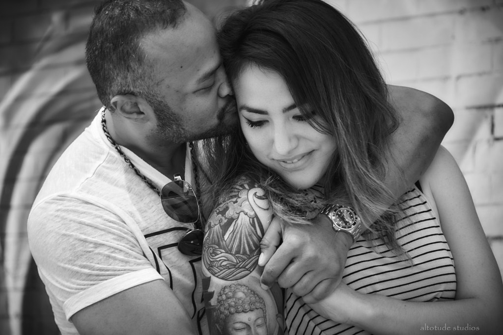 Intimate moment on the street by altotudestudios / 500px