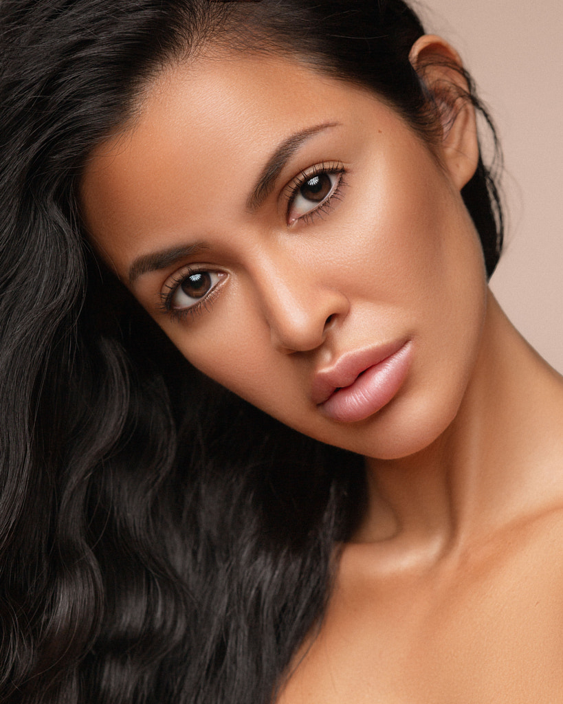 Zoe by Artem Ishchenko / 500px