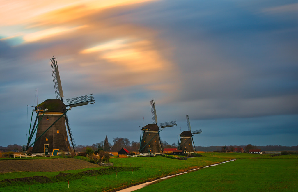 The 3 Sisters by Roger & Paula Berk / 500px