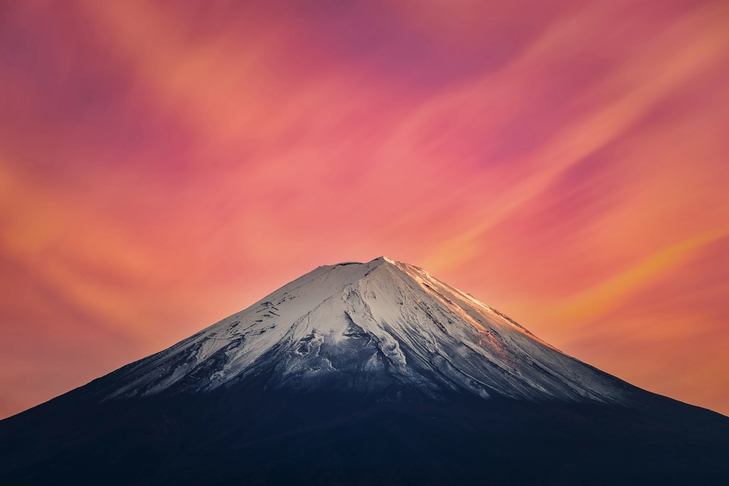 The red Fuji by sarah wouters / 500px