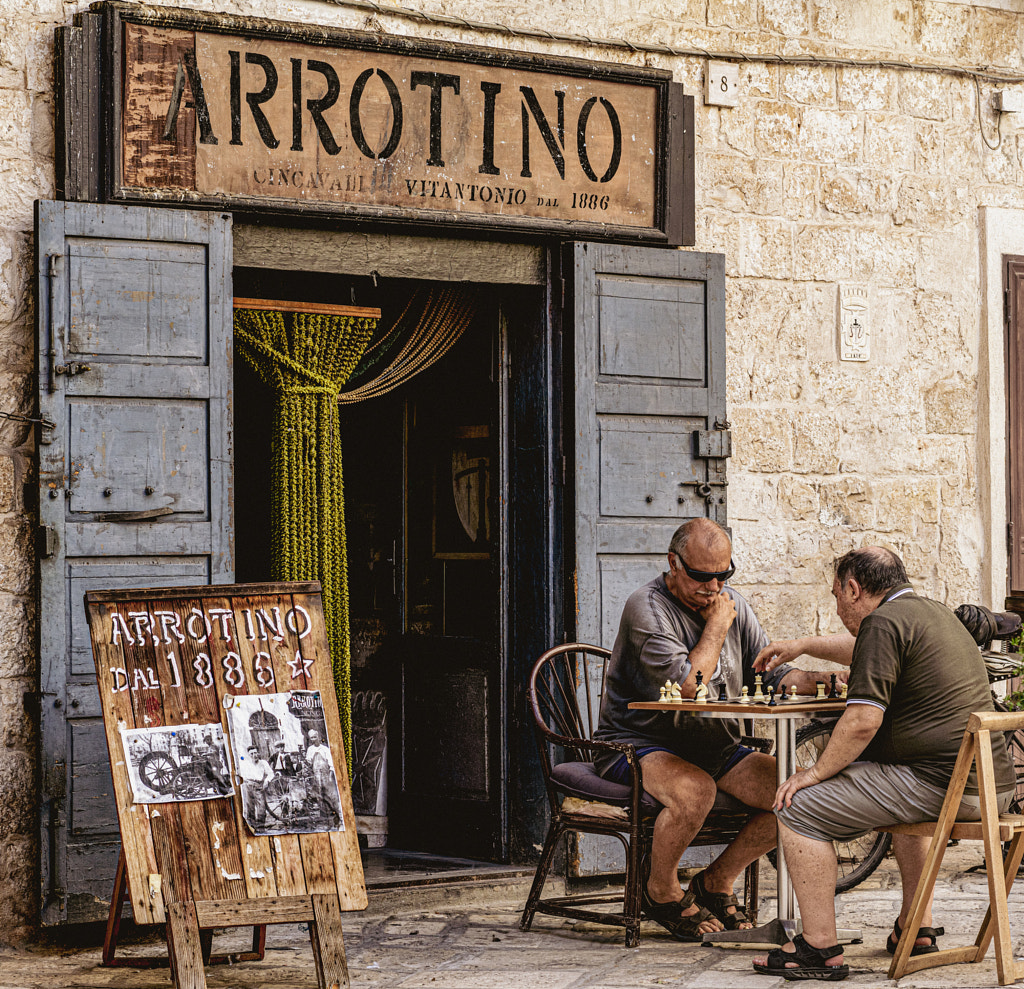 Chess players by Max Achille / 500px