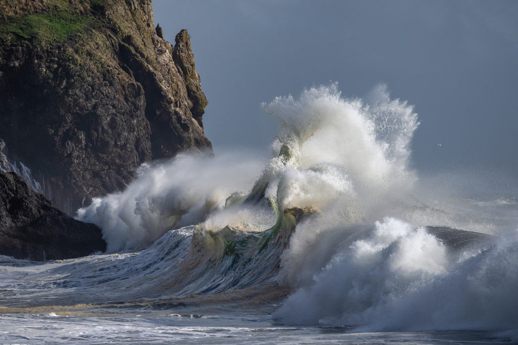 Wave with a Twist - Cape Disappointment by Dale Johnson / 500px