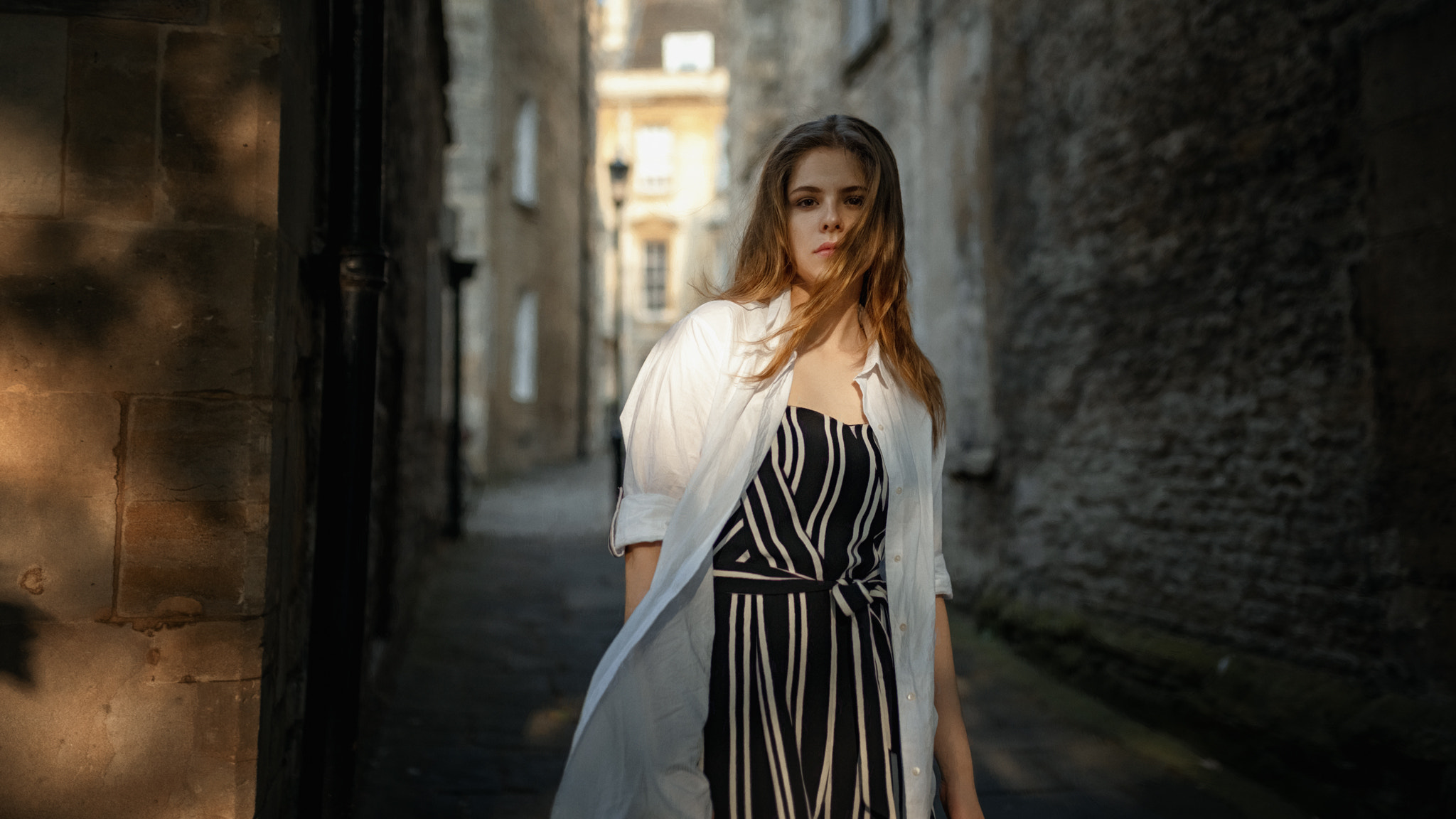 Maria Gushchina by Ollie Gibbs / 500px