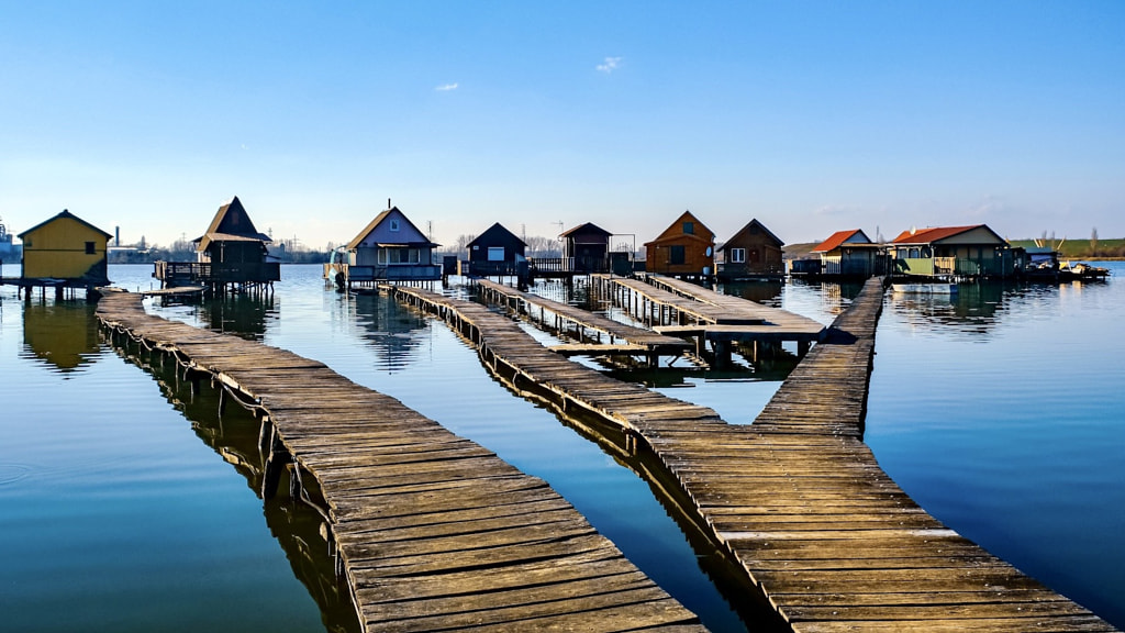 Bokod floating village 3 by necmi özkan / 500px