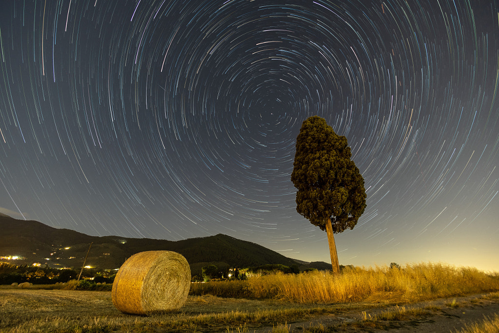 Clear sky in June ... by Roberto Miola / 500px