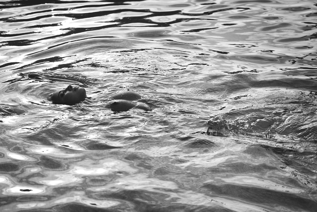 Natalie ... Do you like swimming? by Oliver Meyer / 500px