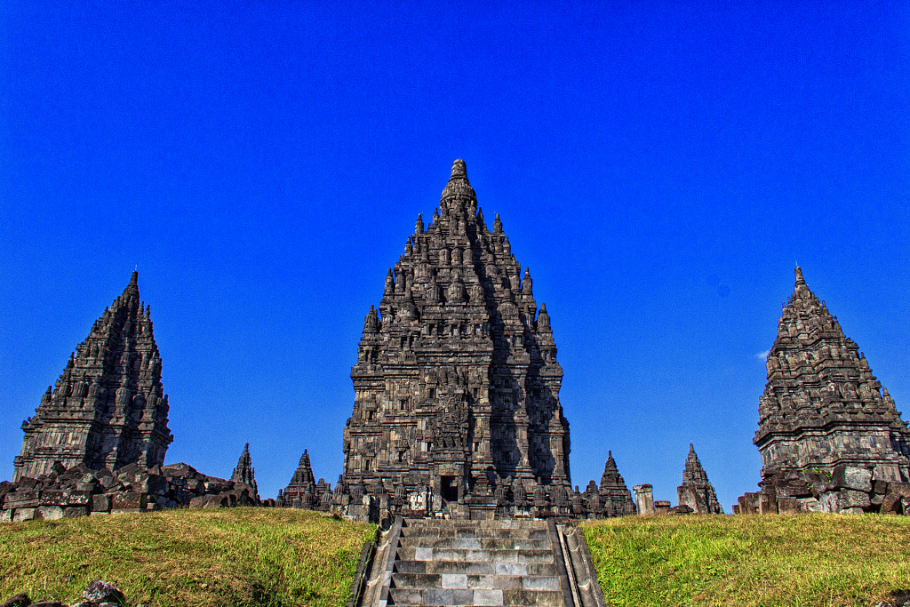 PRAMBANAN TEMPLE INDONESIA by Hartono Wijaya / 500px