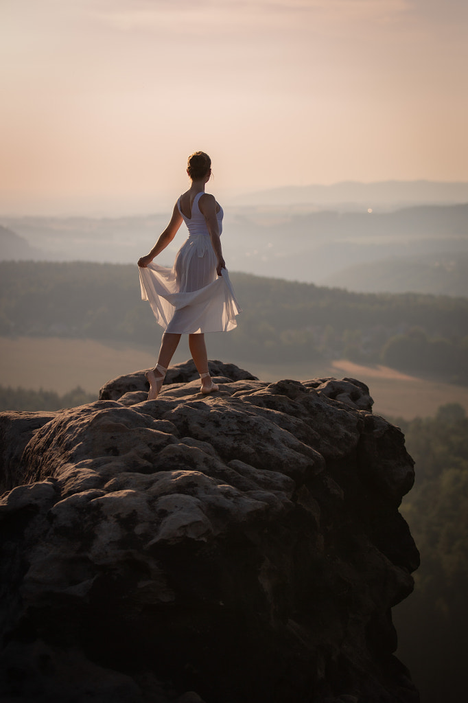 Tänzerin by Frank Reinbold / 500px