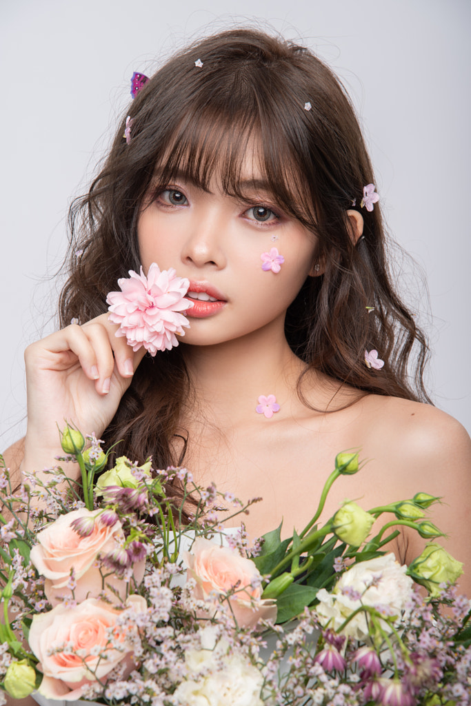 Studio Portrait by Wai Lun / 500px