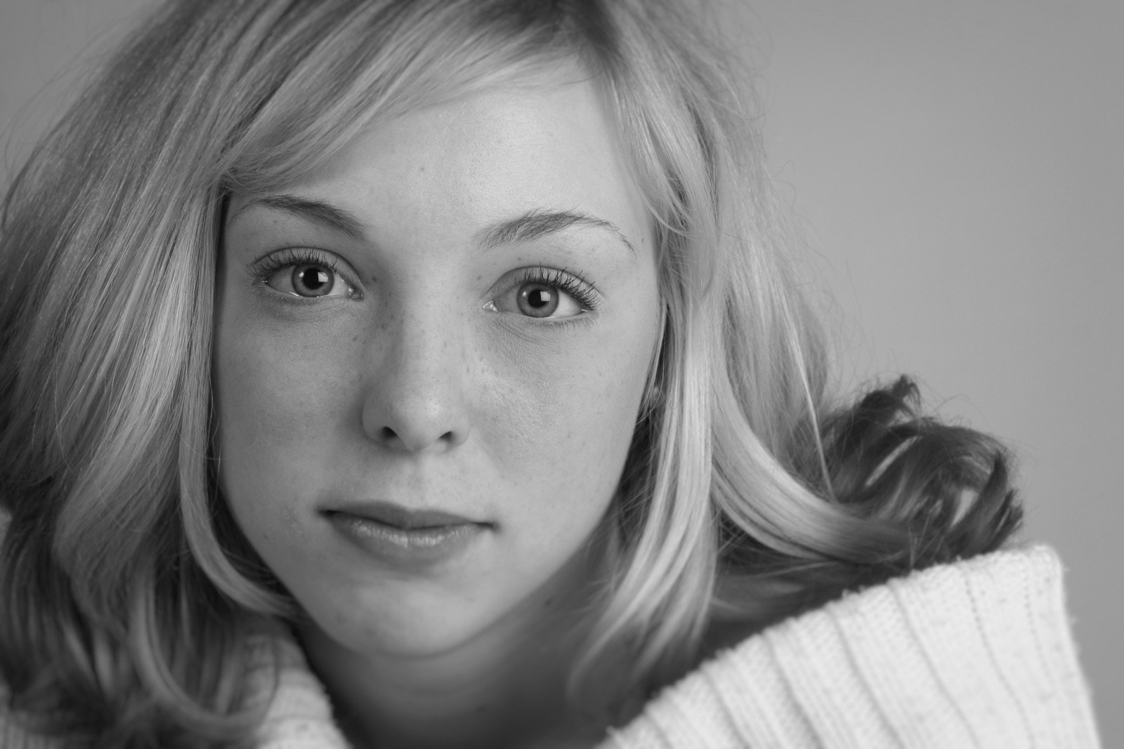 Young Leonie/First shooting by Reinhard Witt / 500px