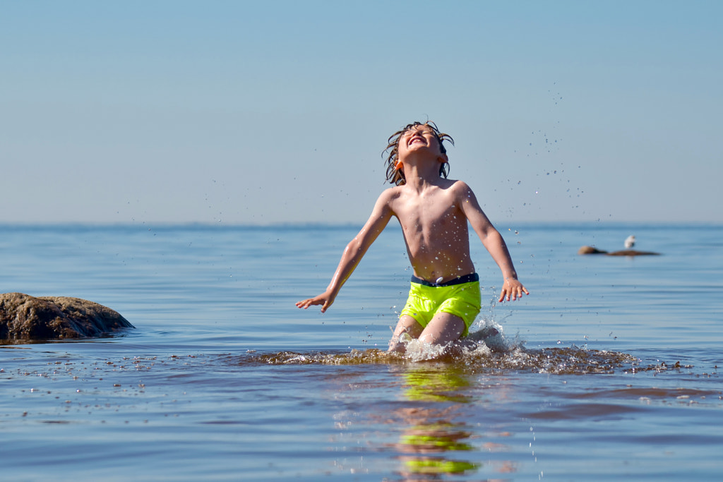 The boy and the sea... by Anton Komarov / 500px