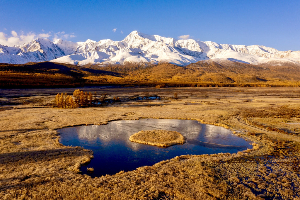 Autumn scenery by Elena Ka / 500px
