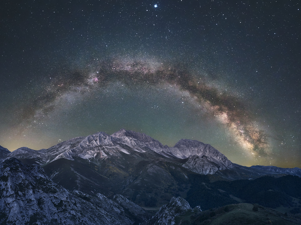 Provincial connection by Javier Pavon / 500px