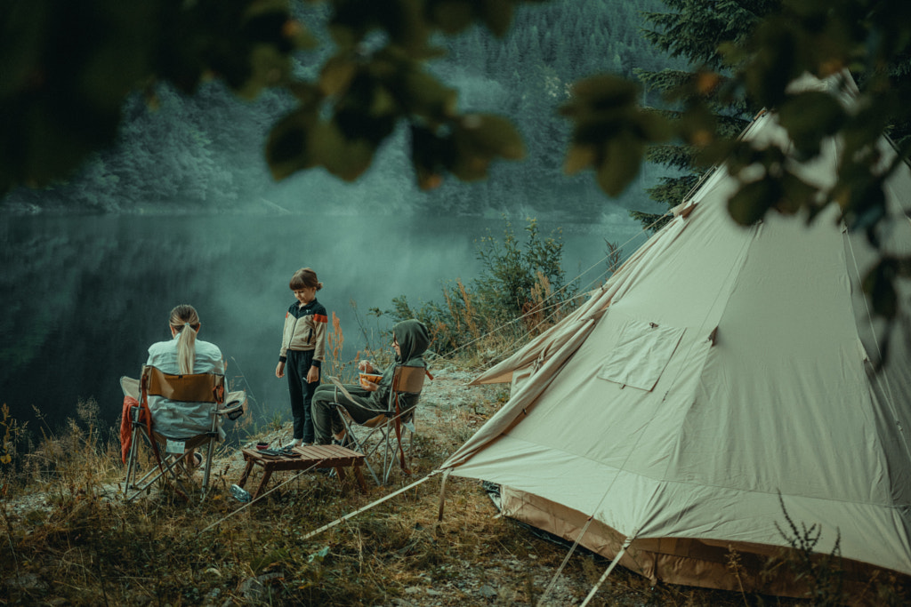 Glamping in the mountains (Bell Tent), Petrimanu Lake, Romania by ...