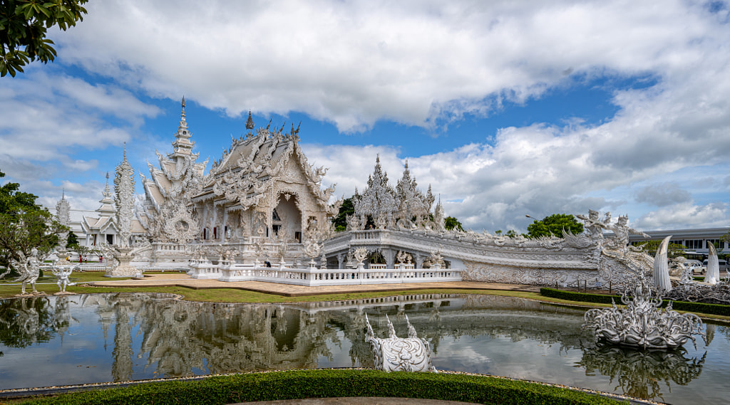 Wat Rong Khun by Alain Renaudin / 500px