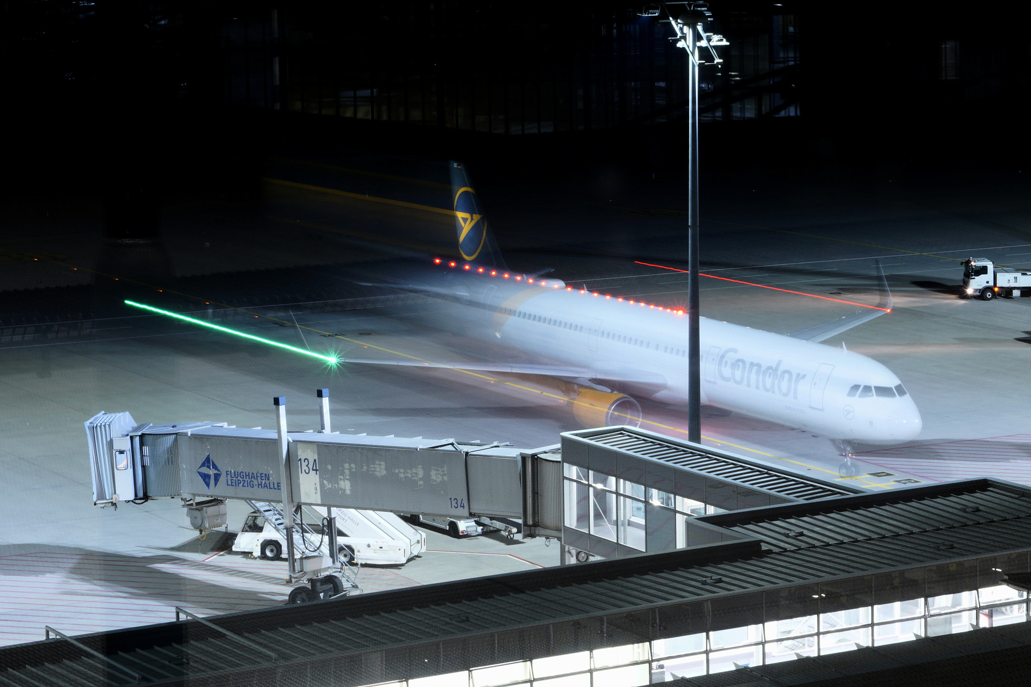 Condor ghost by Rebecca Kloß / 500px