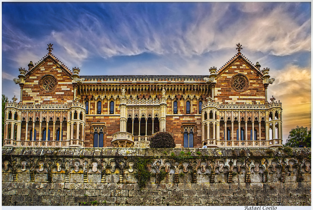 PALACIO-COMILLAS by Rafael Coello / 500px
