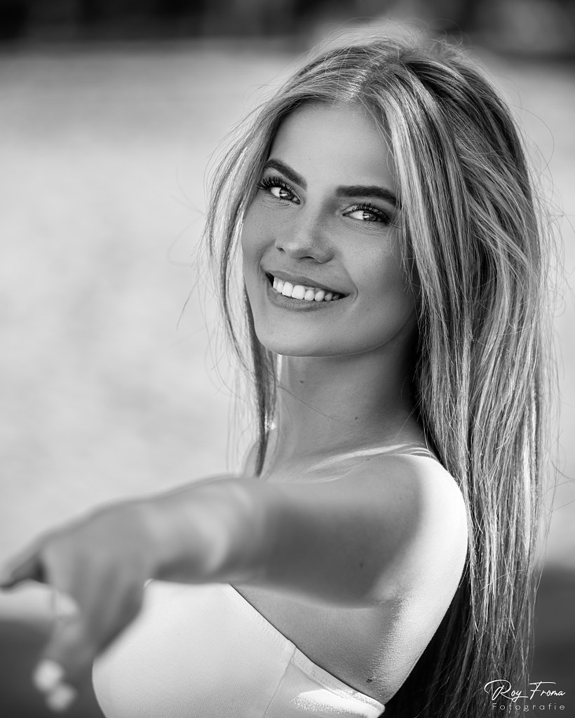 Take my hand by Roy Froma | Photography / 500px