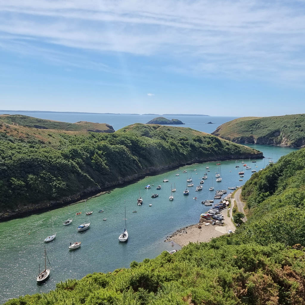 Solva Harbour by Roger Bryan Smith / 500px