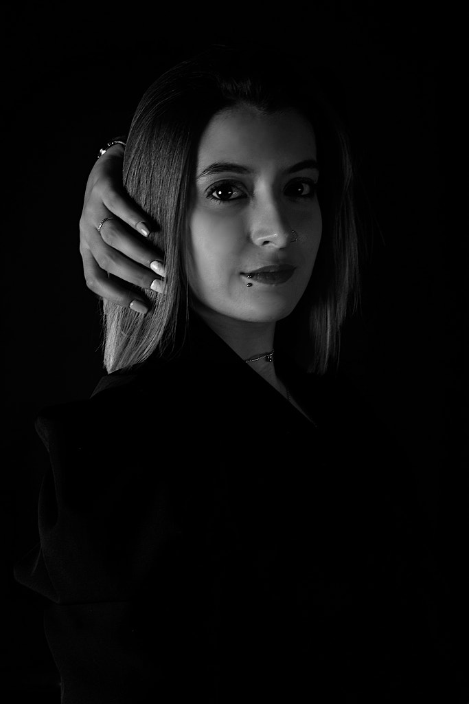 studio portrait Melissa low key by Malijai Kristof / 500px