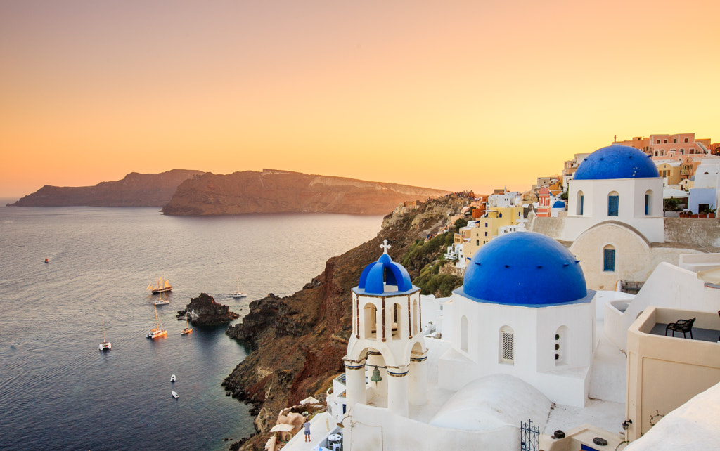 Sunset un Oia in Greece by Rex Chang / 500px