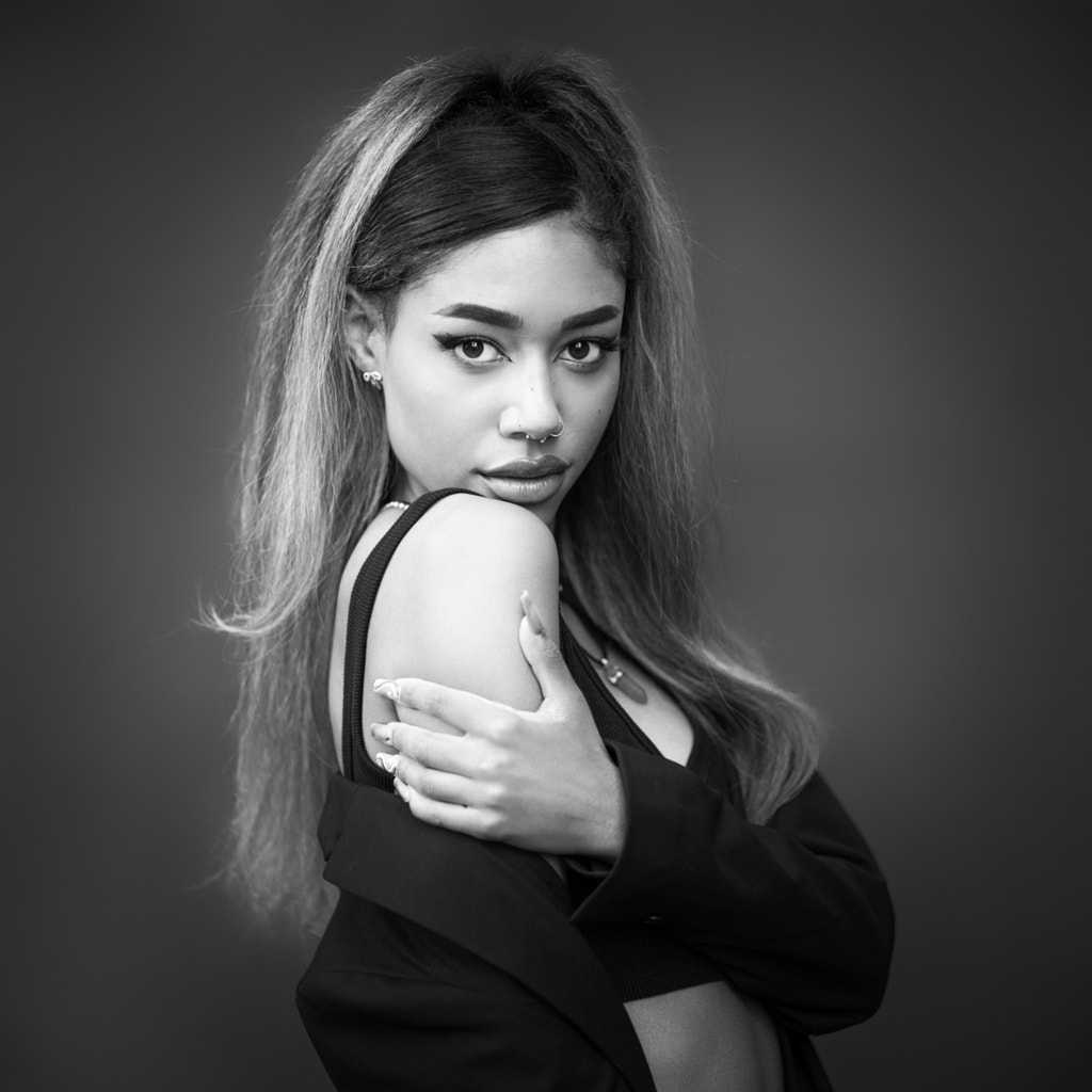 portrait by Jacek Klucznik / 500px