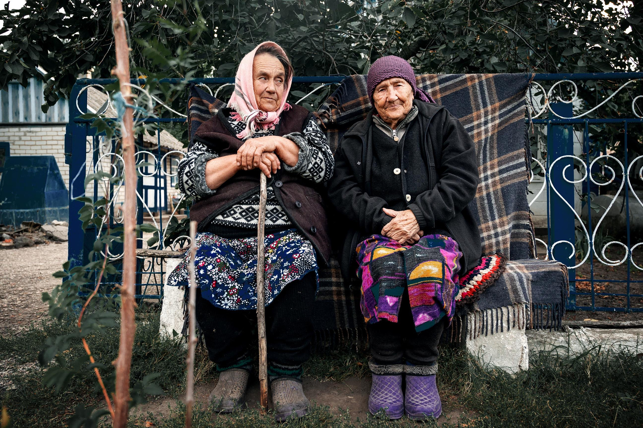 Ukrainian Mother and daughter in traditional clothing by I Sky / 500px