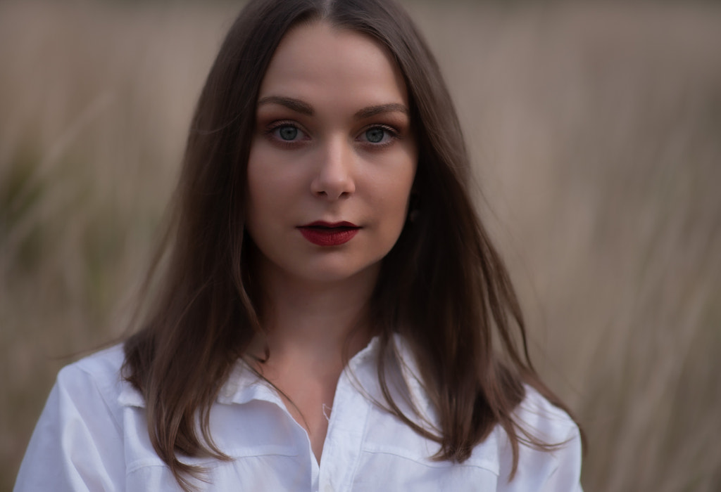 Portrait of beautiful young woman by Frank Reinbold / 500px