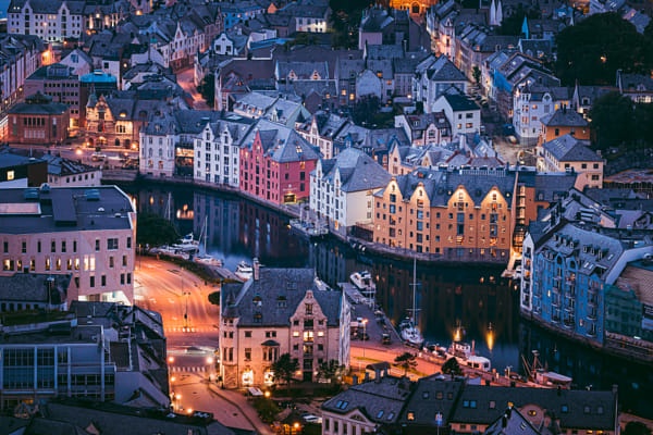 Quest / 500px - City Nightscapes