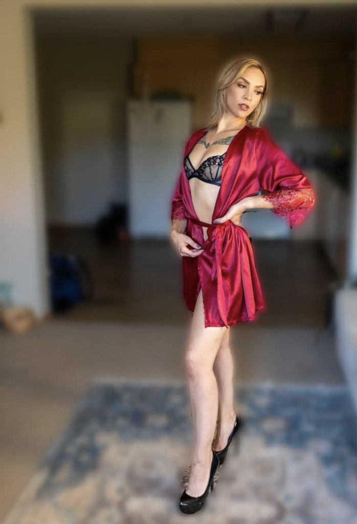 Boudoir shoot with a woman in sheer lingerie and short silk robe by Sam Vividpixx / 500px