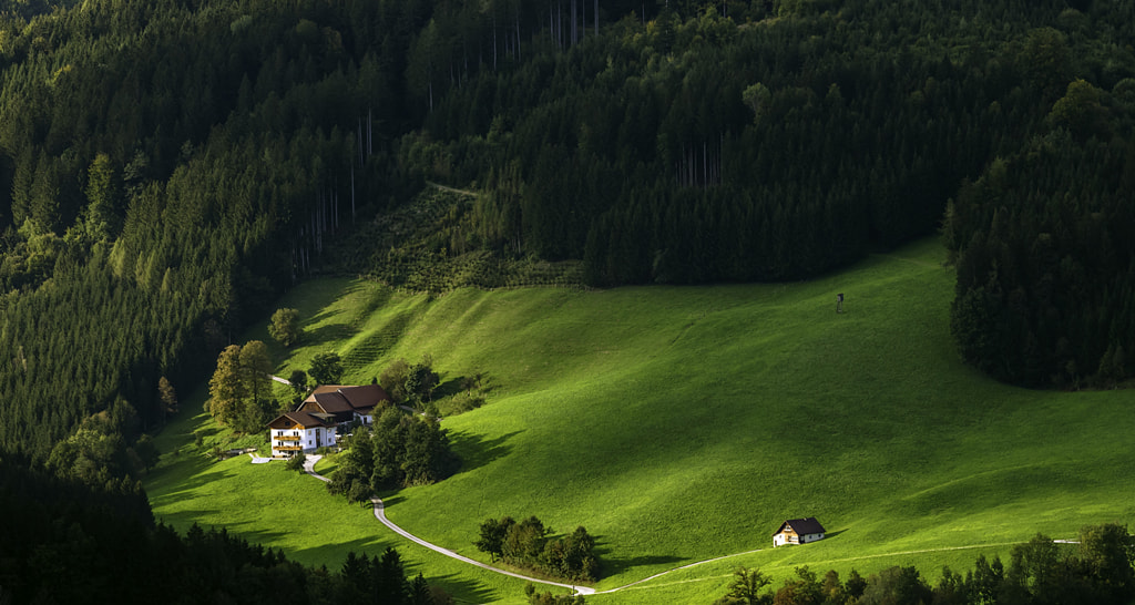 House in the valley by Andy58/András Schafer / 500px