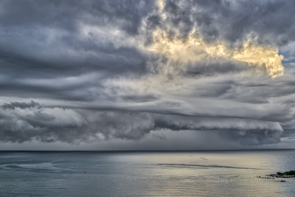 Shelf Cloud Sweeping Down the Straits of Malacca - 20220921_073412 by ...