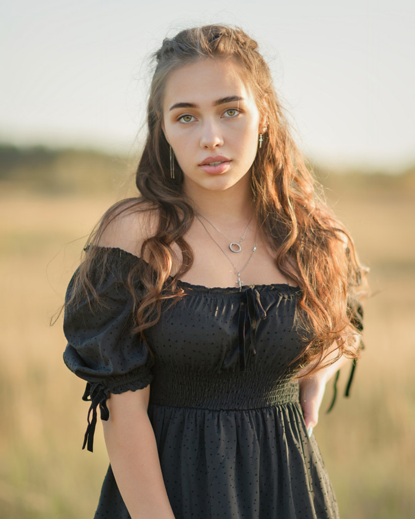 Alina by Darius Main / 500px