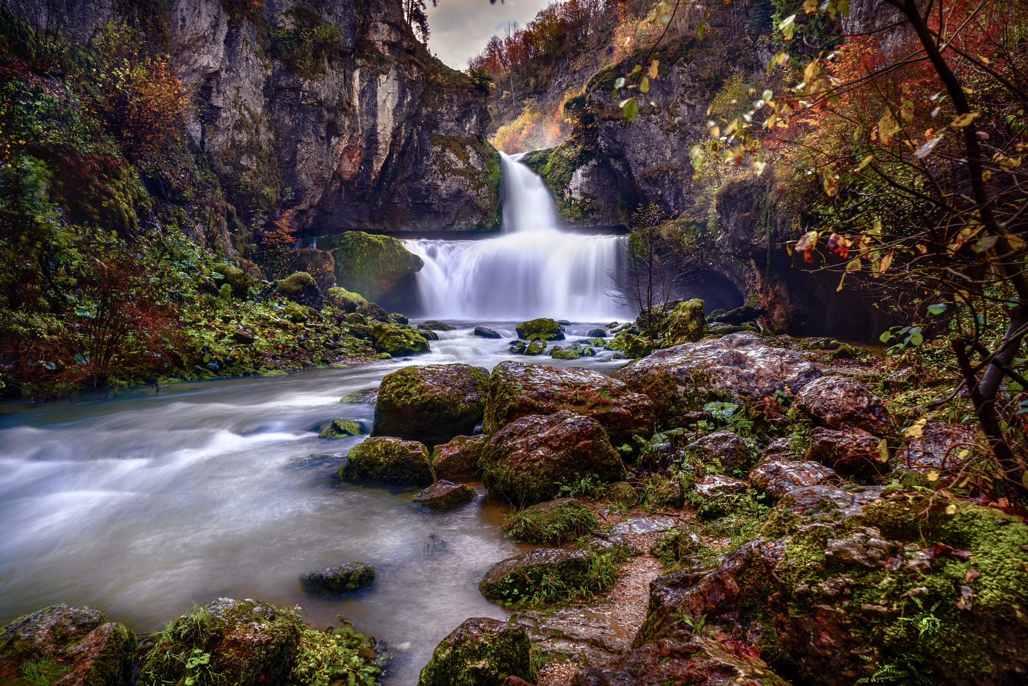 Waterfall in autumn by Robert Didierjean / 500px