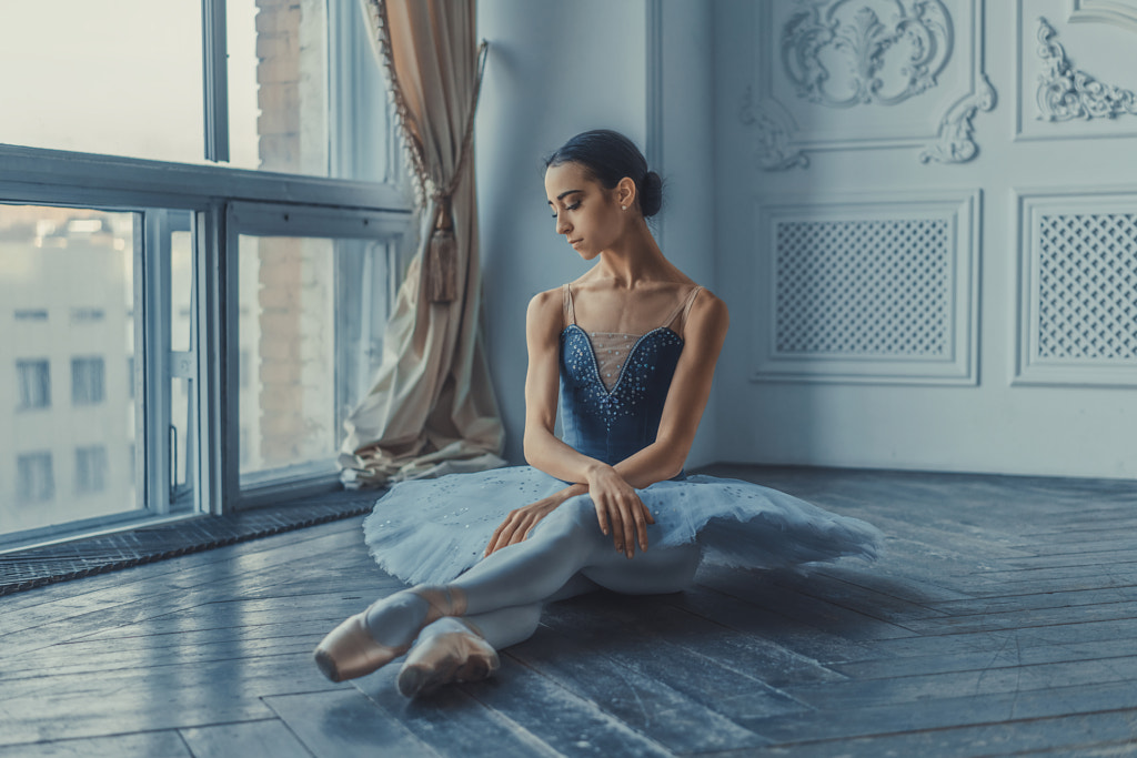 "Sitting Beauty" by Levente Szabó / 500px